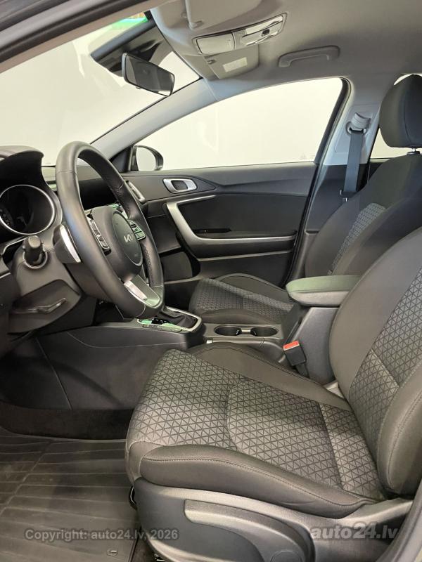 Grey Kia Ceed 2025 in Tallinn, with an engine capacity of 1.50 L and mileage of 32 thousand km for 21990 €, photo 7 on AUTOMOTO.COM.LV