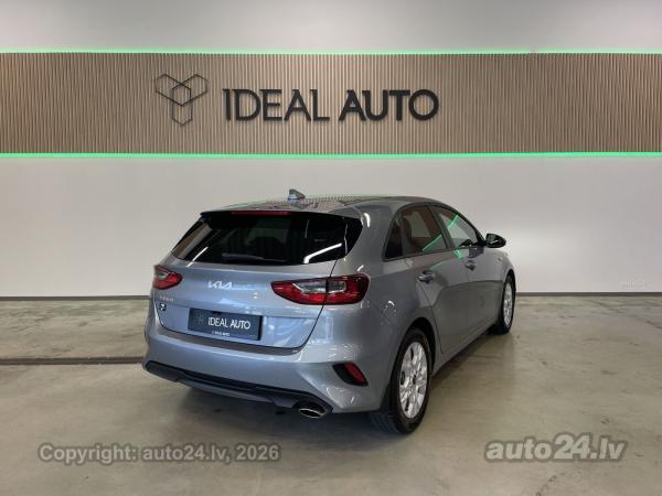 Kia Ceed 2025 in Tallinn on AUTOMOTO.COM.LV Grey Kia Ceed 2025 in Tallinn, with an engine capacity of 1.50 L and mileage of 33 thousand km for 21990 €, photo 5 on AUTOMOTO.COM.LV