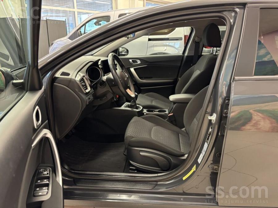 Pelēks Kia Ceed 2025 Rīga, ar dzinēja tilpumu 1.00 L un nobraukumu 31 tūkst. km par 17400 €, foto 9 vietnē AUTOMOTO.COM.LV
