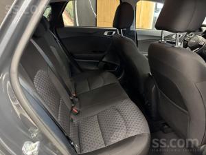 Pelēks Kia Ceed 2025 Rīga, ar dzinēja tilpumu 1.00 L un nobraukumu 31 tūkst. km par 17400 €, foto 24 vietnē AUTOMOTO.COM.LV