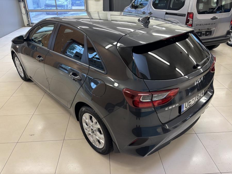 Grey Kia Ceed 2025 in Riga, with an engine capacity of 1.00 L and mileage of 26 thousand km for 17400 €, photo 4 on AUTOMOTO.COM.LV