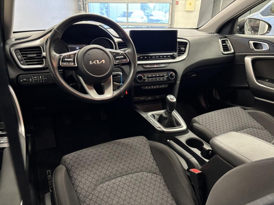 Grey Kia Ceed 2025 in Riga, with an engine capacity of 1.00 L and mileage of 26 thousand km for 17400 €, photo 13 on AUTOMOTO.COM.LV