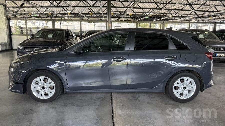 Grey Kia Ceed 2025 in Riga, with an engine capacity of 1.50 L and mileage of 26 thousand km for 18500 €, photo 3 on AUTOMOTO.COM.LV