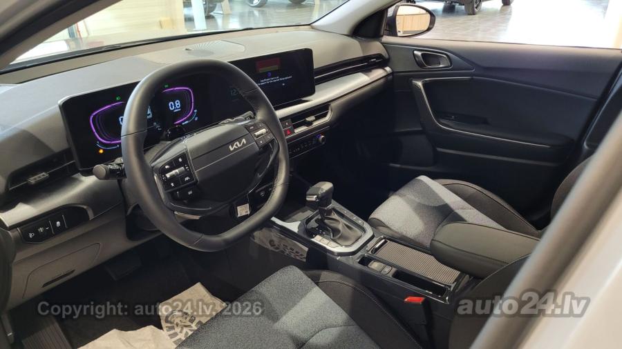 Grey Kia Ceed 2026 in Parnu, with an engine capacity of 1.60 L and mileage of 0 thousand km for 27958 €, photo 9 on AUTOMOTO.COM.LV
