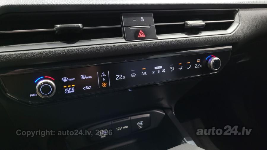Grey Kia Ceed 2026 in Parnu, with an engine capacity of 1.60 L and mileage of 0 thousand km for 27958 €, photo 12 on AUTOMOTO.COM.LV