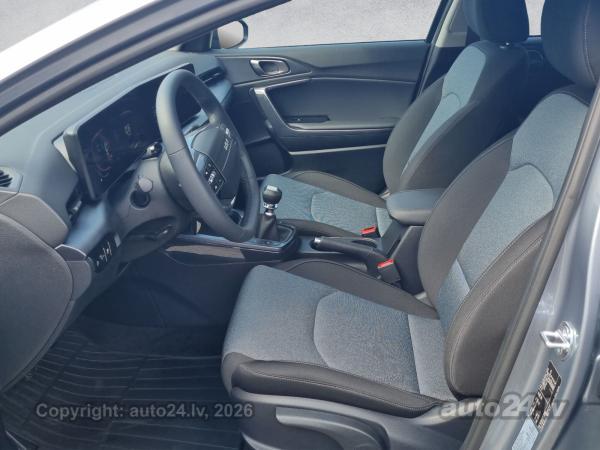 Grey Kia Ceed 2026 in Johvi, with an engine capacity of 1.00 L and mileage of 0 thousand km for 25490 €, photo 5 on AUTOMOTO.COM.LV