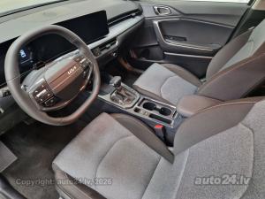 Grey Kia Ceed 2026 in Haapsalu, with an engine capacity of 1.60 L and mileage of 0 thousand km for 27537 €, photo 10 on AUTOMOTO.COM.LV