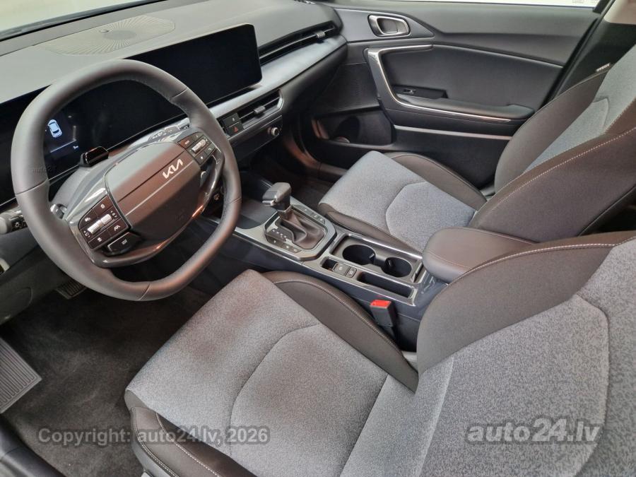 Grey Kia Ceed 2026 in Haapsalu, with an engine capacity of 1.60 L and mileage of 0 thousand km for 27537 €, photo 10 on AUTOMOTO.COM.LV