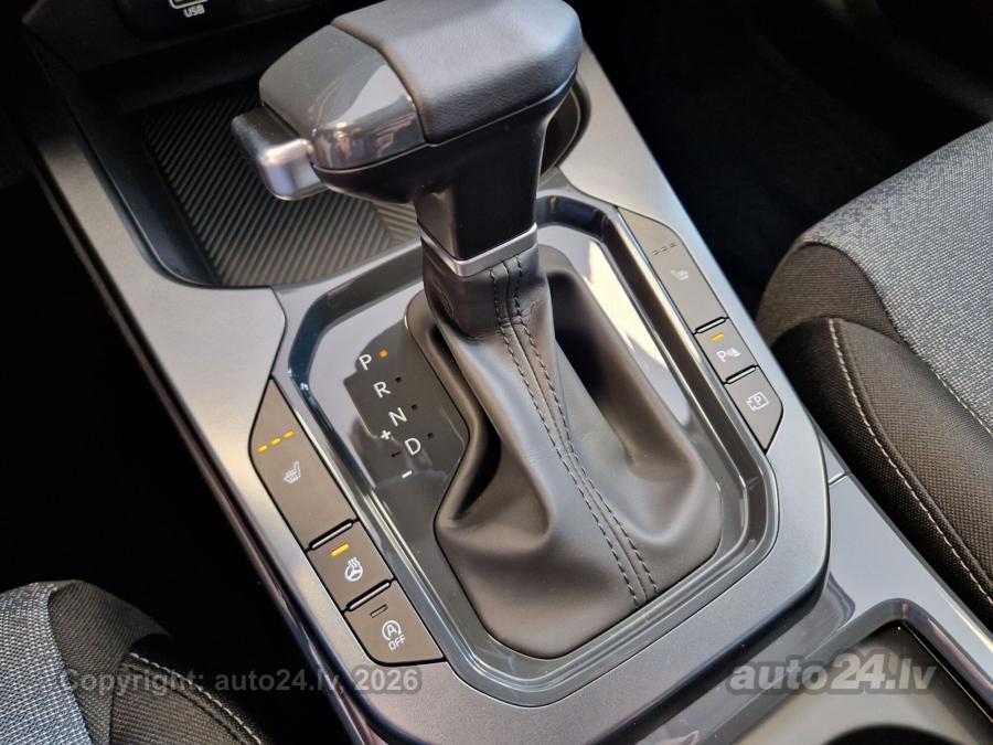 Grey Kia Ceed 2026 in Haapsalu, with an engine capacity of 1.60 L and mileage of 0 thousand km for 27537 €, photo 12 on AUTOMOTO.COM.LV