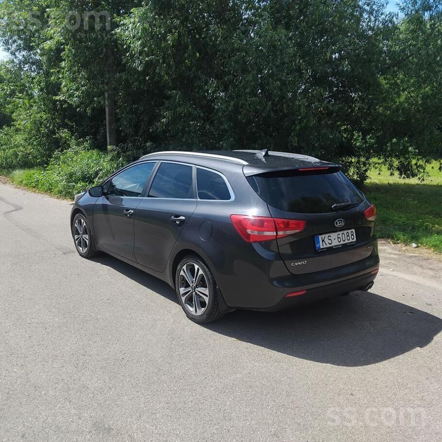Grey Kia Ceed 2017 in Riga, with an engine capacity of 1.60 L and mileage of 166 thousand km for 7200 €, photo 3 on AUTOMOTO.COM.LV