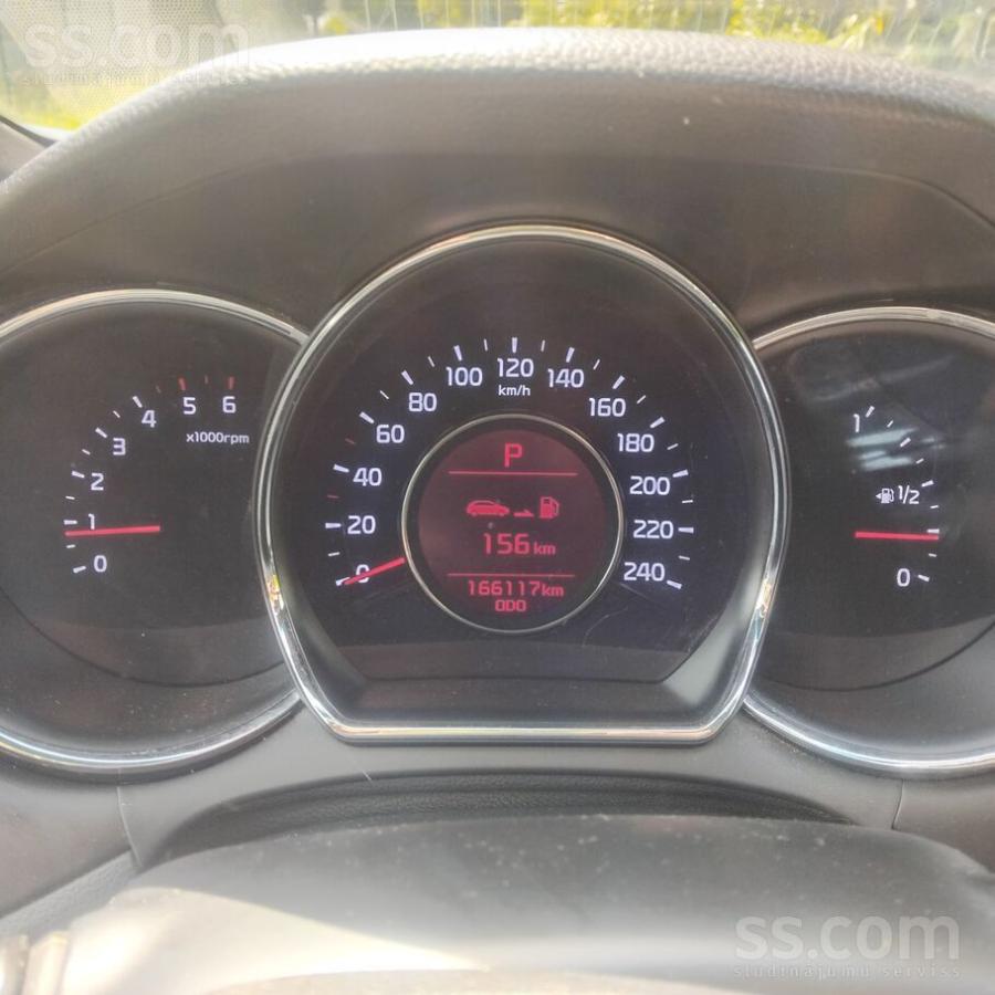 Grey Kia Ceed 2017 in Riga, with an engine capacity of 1.60 L and mileage of 166 thousand km for 7200 €, photo 6 on AUTOMOTO.COM.LV