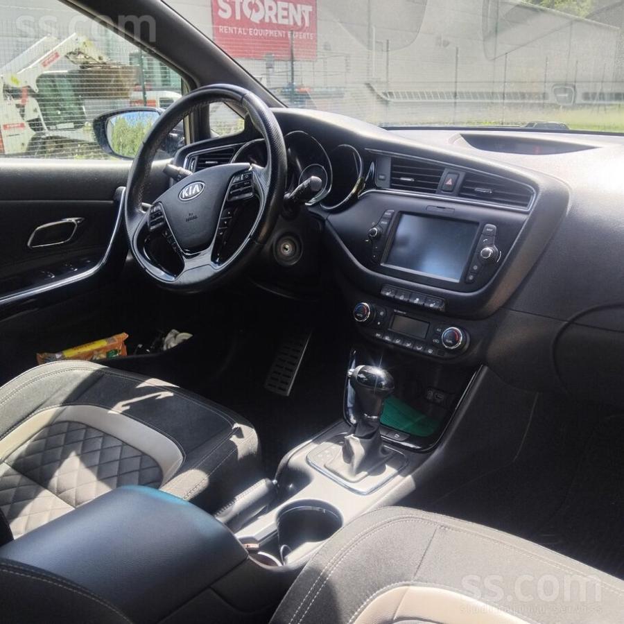 Grey Kia Ceed 2017 in Riga, with an engine capacity of 1.60 L and mileage of 166 thousand km for 7200 €, photo 9 on AUTOMOTO.COM.LV