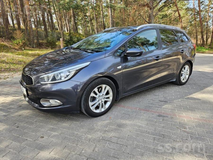 Pelēks Kia Ceed 2013 Jūrmala, ar dzinēja tilpumu 1.60 L un nobraukumu 334 tūkst. km par 3900 €, foto 1 vietnē AUTOMOTO.COM.LV