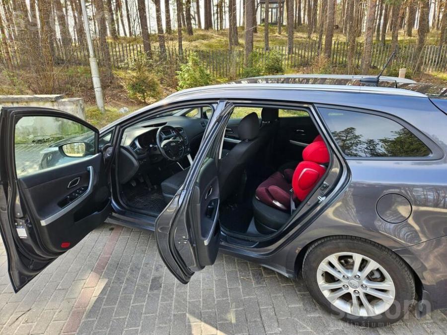 Pelēks Kia Ceed 2013 Jūrmala, ar dzinēja tilpumu 1.60 L un nobraukumu 334 tūkst. km par 3900 €, foto 6 vietnē AUTOMOTO.COM.LV