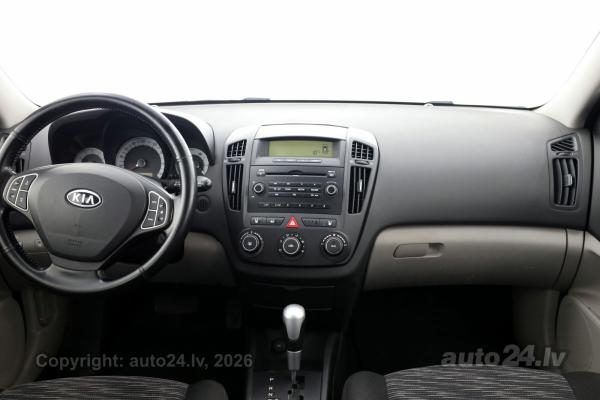 Pelēks Kia Ceed 2007 Tallina, ar dzinēja tilpumu 1.60 L un nobraukumu 249 tūkst. km par 2499 €, foto 5 vietnē AUTOMOTO.COM.LV