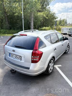 Grey Kia Ceed 2007 in Kuldiga, with an engine capacity of 1.60 L and mileage of 342 thousand km for 1450 €, photo 3 on AUTOMOTO.COM.LV