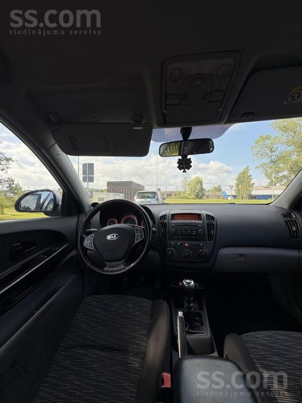 Pelēks Kia Ceed 2007 Kuldīga, ar dzinēja tilpumu 1.60 L un nobraukumu 342 tūkst. km par 1450 €, foto 5 vietnē AUTOMOTO.COM.LV