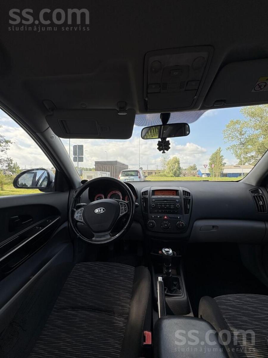 Grey Kia Ceed 2007 in Kuldiga, with an engine capacity of 1.60 L and mileage of 342 thousand km for 1450 €, photo 6 on AUTOMOTO.COM.LV