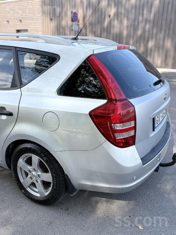 Pelēks Kia Ceed 2007 Kuldīga, ar dzinēja tilpumu 1.60 L un nobraukumu 342 tūkst. km par 1450 €, foto 6 vietnē AUTOMOTO.COM.LV