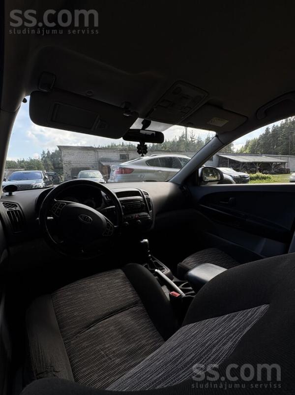 Pelēks Kia Ceed 2007 Kuldīga, ar dzinēja tilpumu 1.60 L un nobraukumu 342 tūkst. km par 1450 €, foto 8 vietnē AUTOMOTO.COM.LV