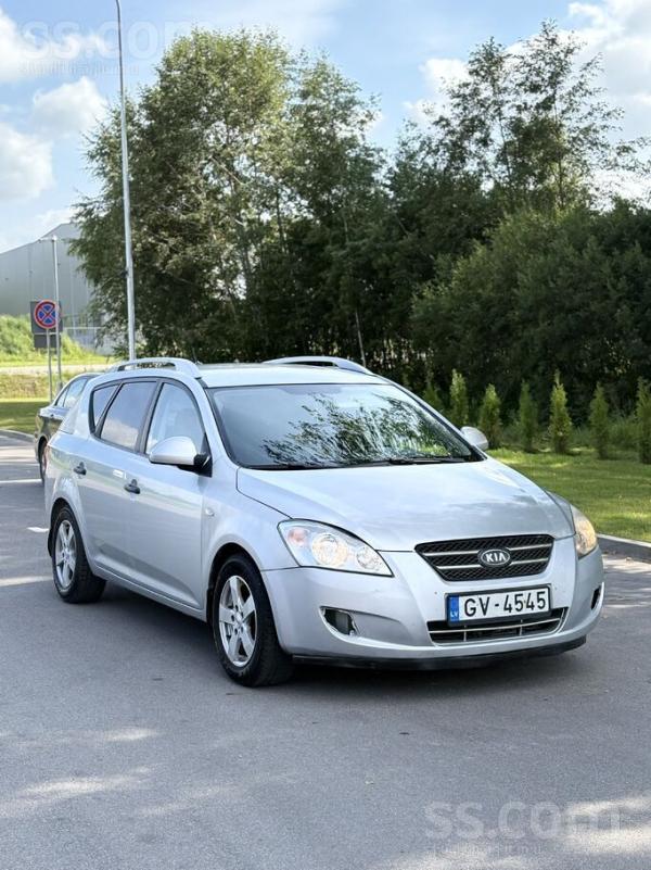 Pelēks Kia Ceed 2007 Kuldīga, ar dzinēja tilpumu 1.60 L un nobraukumu 342 tūkst. km par 1450 €, foto 10 vietnē AUTOMOTO.COM.LV