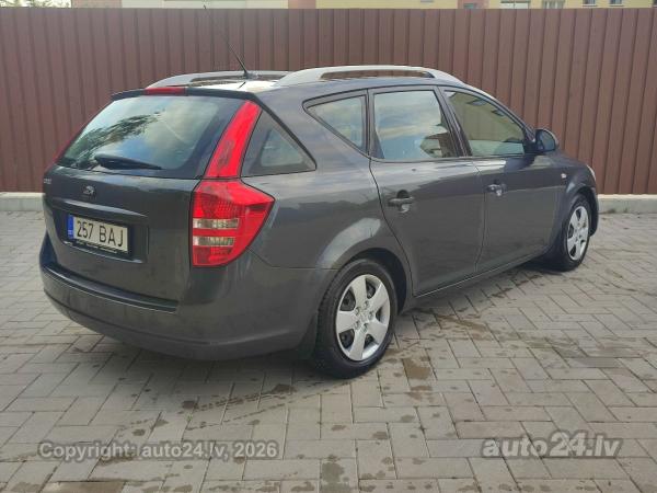 Grey Kia Ceed 2007 in Viljandi, with an engine capacity of 1.60 L and mileage of 338 thousand km for 999 €, photo 2 on AUTOMOTO.COM.LV