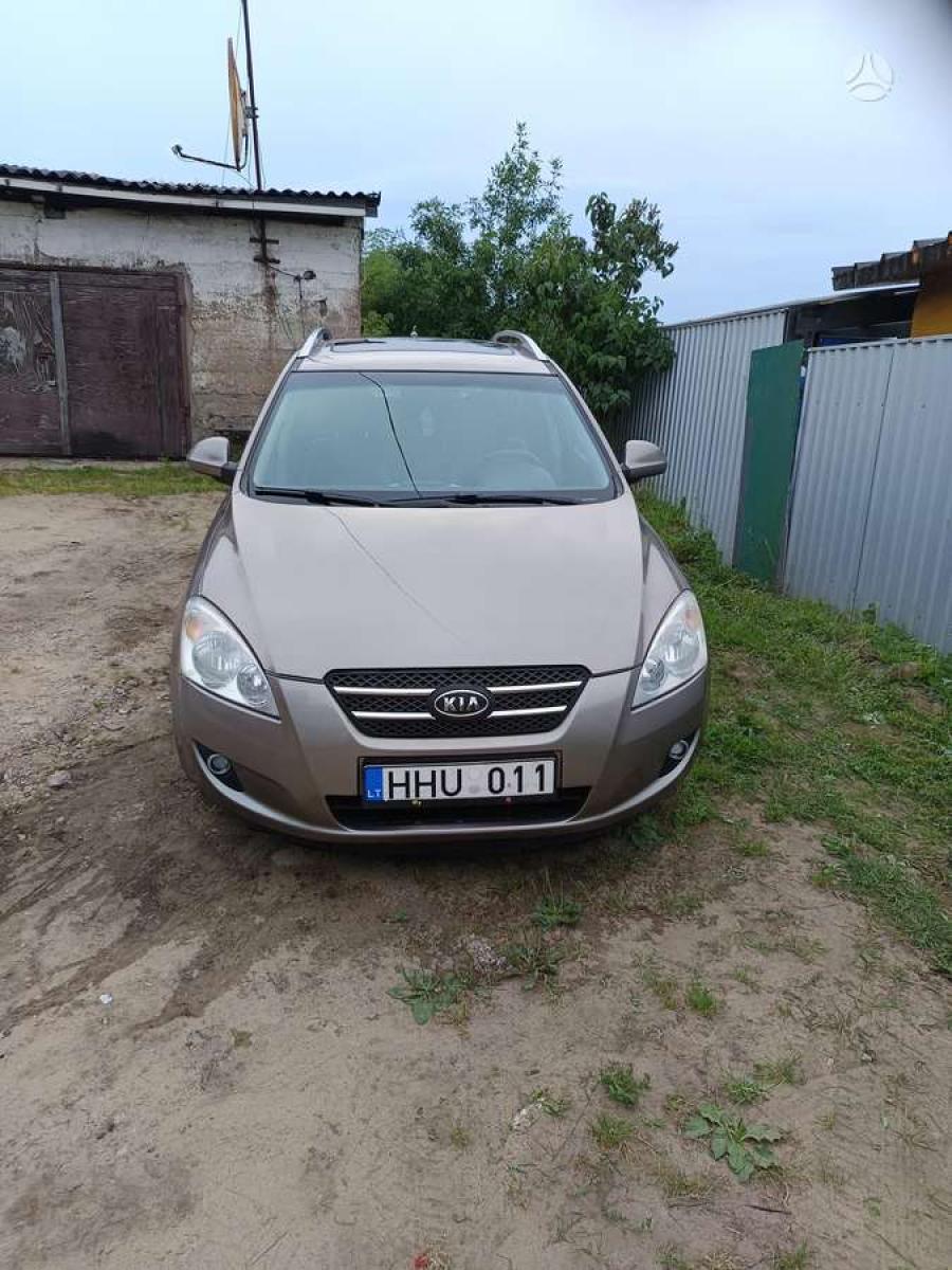 Grey Kia Ceed 2007 in Vilnius, with an engine capacity of 1.58 L and mileage of 241 thousand km for 1300 €, photo 7 on AUTOMOTO.COM.LV