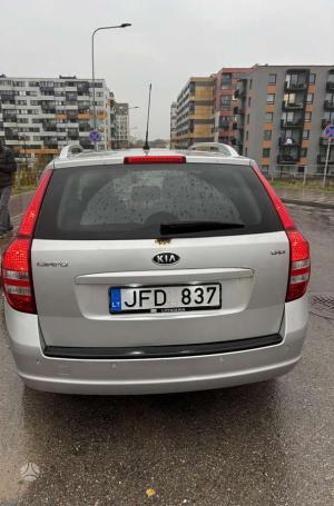 Pelēks Kia Ceed 2008 Viļņa, ar dzinēja tilpumu 1.58 L un nobraukumu 280 tūkst. km par 1999 €, foto 6 vietnē AUTOMOTO.COM.LV