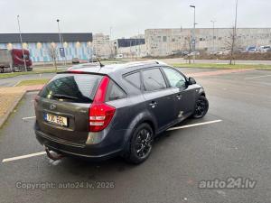 Grey Kia Ceed 2008 in Tallinn, with an engine capacity of 1.60 L and mileage of 283 thousand km for 1799 €, photo 4 on AUTOMOTO.COM.LV