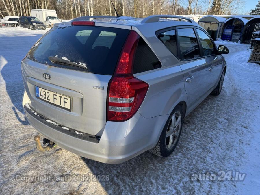 Pelēks Kia Ceed 2008 Veru, ar dzinēja tilpumu 1.60 L un nobraukumu 279 tūkst. km par 1900 €, foto 4 vietnē AUTOMOTO.COM.LV