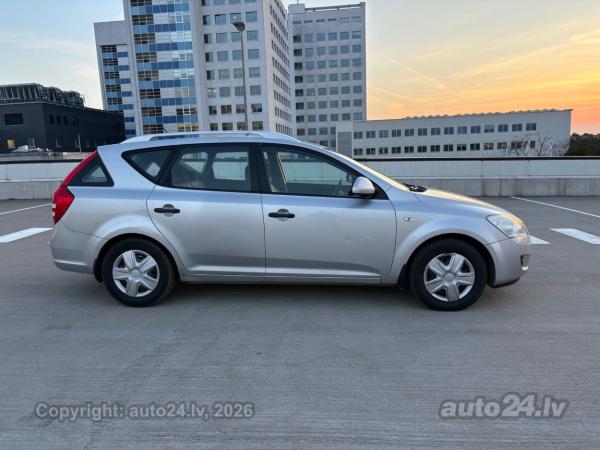 Grey Kia Ceed 2008 in Tallinn, with an engine capacity of 1.60 L and mileage of 208 thousand km for 3250 €, photo 6 on AUTOMOTO.COM.LV
