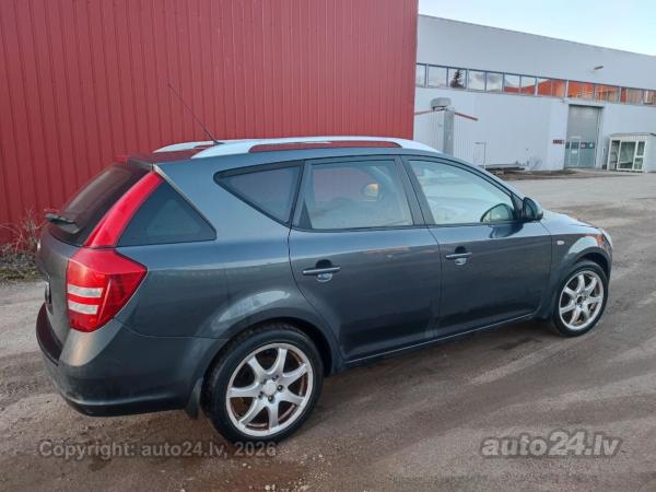 Pelēks Kia Ceed 2008 Tallina, ar dzinēja tilpumu 1.60 L un nobraukumu 200 tūkst. km par 990 €, foto 6 vietnē AUTOMOTO.COM.LV