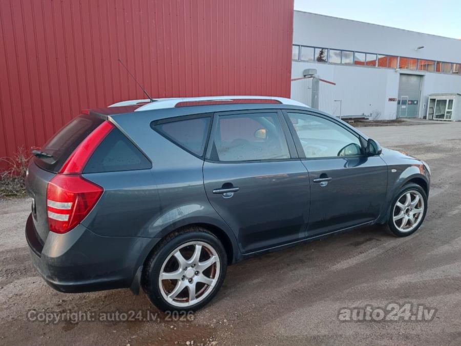 Grey Kia Ceed 2008 in Tallinn, with an engine capacity of 1.60 L and mileage of 200 thousand km for 990 €, photo 6 on AUTOMOTO.COM.LV