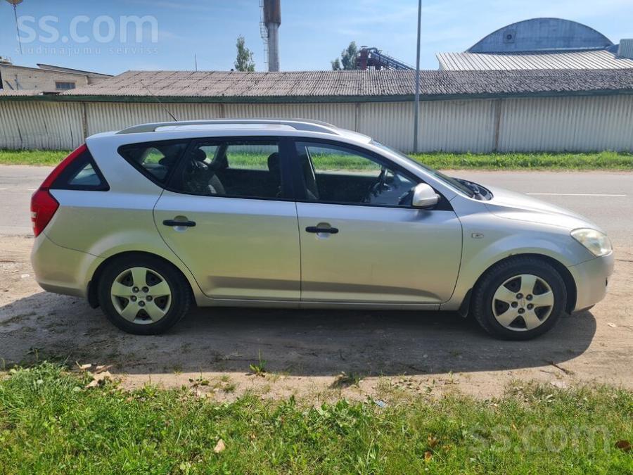 Pelēks Kia Ceed 2008 Jelgava, ar dzinēja tilpumu 1.60 L un nobraukumu 266 tūkst. km par 1500 €, foto 5 vietnē AUTOMOTO.COM.LV