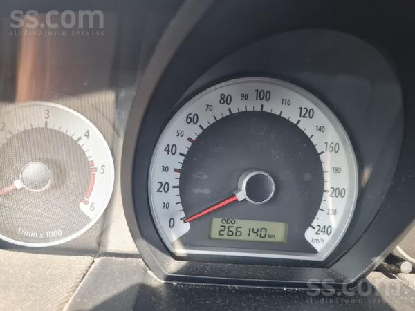 Grey Kia Ceed 2008 in Jelgava, with an engine capacity of 1.60 L and mileage of 266 thousand km for 1500 €, photo 6 on AUTOMOTO.COM.LV