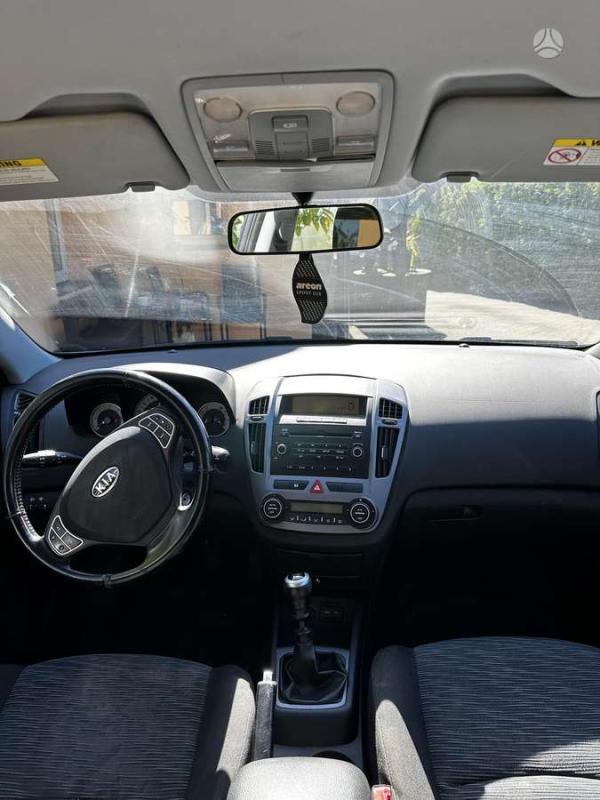Pelēks Kia Ceed 2008 Kėdainiai, ar dzinēja tilpumu 1.58 L un nobraukumu 230 tūkst. km par 1950 €, foto 4 vietnē AUTOMOTO.COM.LV