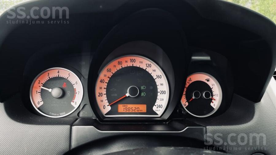 Pelēks Kia Ceed 2008 Cēsis, ar dzinēja tilpumu 1.60 L un nobraukumu 200 tūkst. km par 2050 €, foto 7 vietnē AUTOMOTO.COM.LV