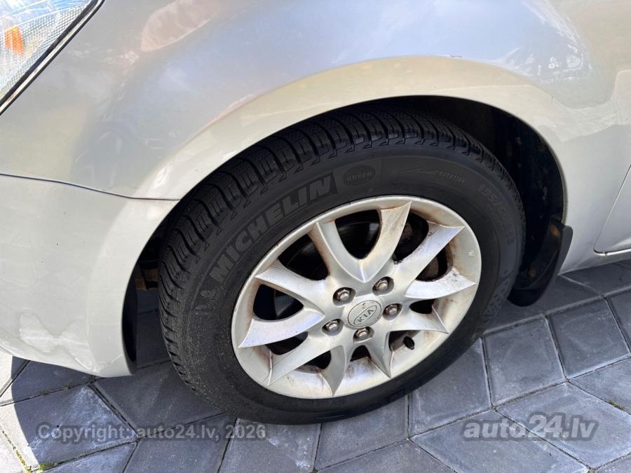 Grey Kia Ceed 2008 in Tallinn, with an engine capacity of 1.60 L and mileage of 278 thousand km for 1700 €, photo 14 on AUTOMOTO.COM.LV