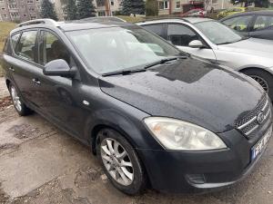 Grey Kia Ceed 2008 in Kaunas, with an engine capacity of 1.58 L and mileage of 352 thousand km for 1400 €, photo 5 on AUTOMOTO.COM.LV