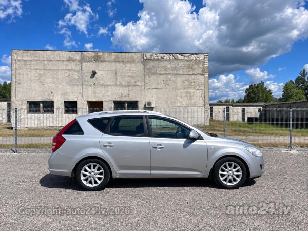 Pelēks Kia Ceed 2008 Pērnava, ar dzinēja tilpumu 1.60 L un nobraukumu 0 tūkst. km par 2799 €, foto 9 vietnē AUTOMOTO.COM.LV