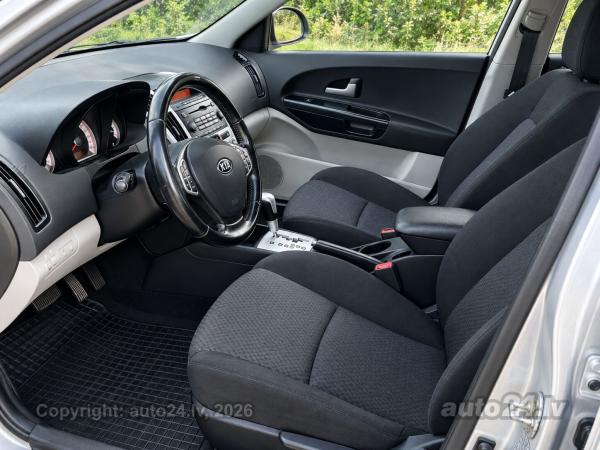 Pelēks Kia Ceed 2008 Pērnava, ar dzinēja tilpumu 1.60 L un nobraukumu 0 tūkst. km par 2799 €, foto 11 vietnē AUTOMOTO.COM.LV