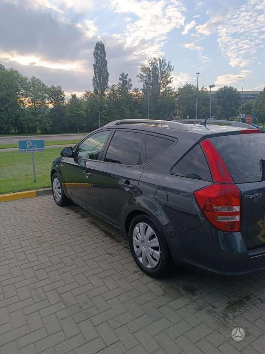 Grey Kia Ceed 2009 in Vilnius, with an engine capacity of 1.40 L and mileage of 165 thousand km for 2700 €, photo 3 on AUTOMOTO.COM.LV