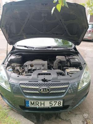 Grey Kia Ceed 2009 in Vilnius, with an engine capacity of 1.40 L and mileage of 165 thousand km for 2700 €, photo 8 on AUTOMOTO.COM.LV
