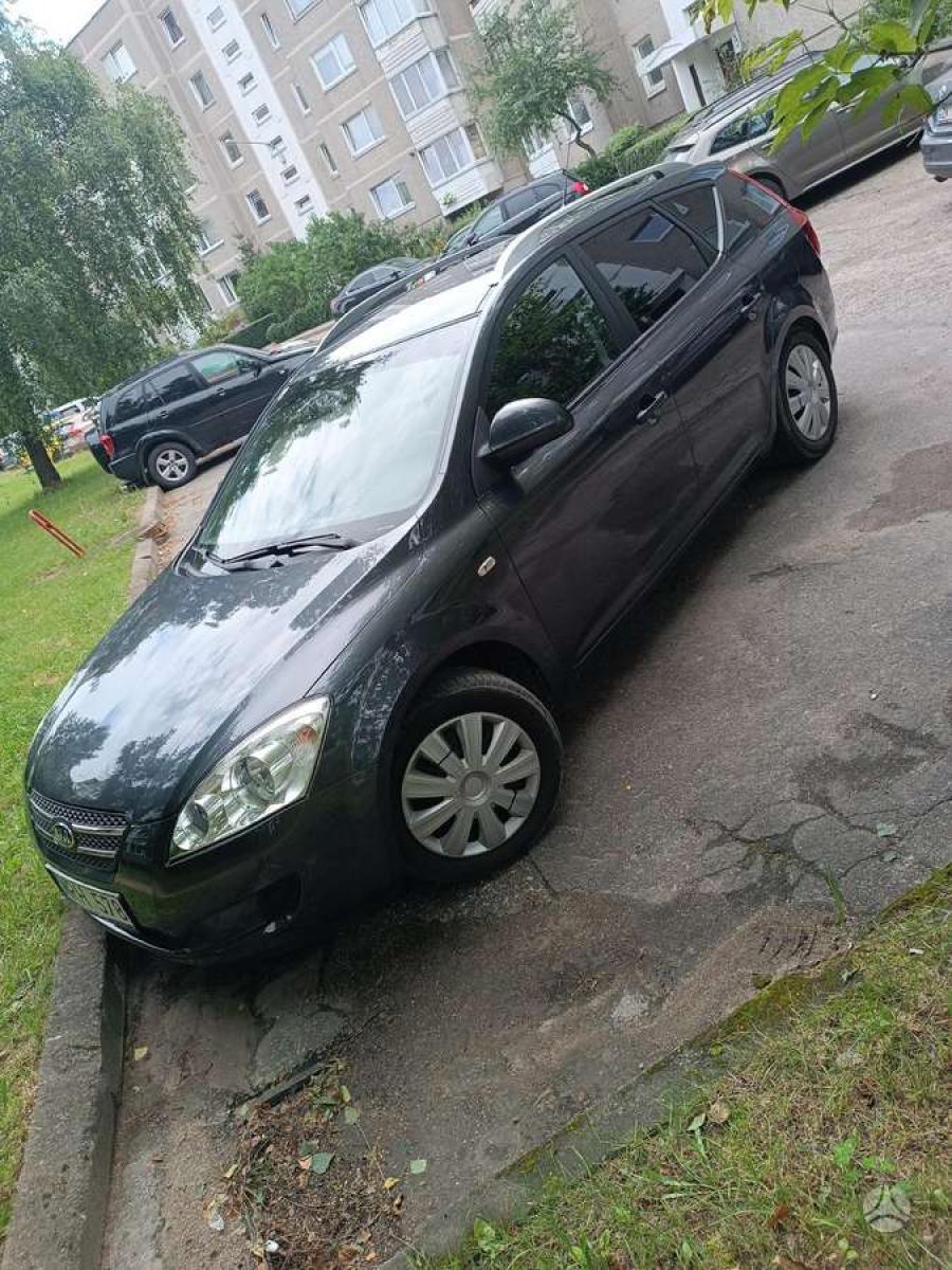 Grey Kia Ceed 2009 in Vilnius, with an engine capacity of 1.40 L and mileage of 165 thousand km for 2700 €, photo 9 on AUTOMOTO.COM.LV