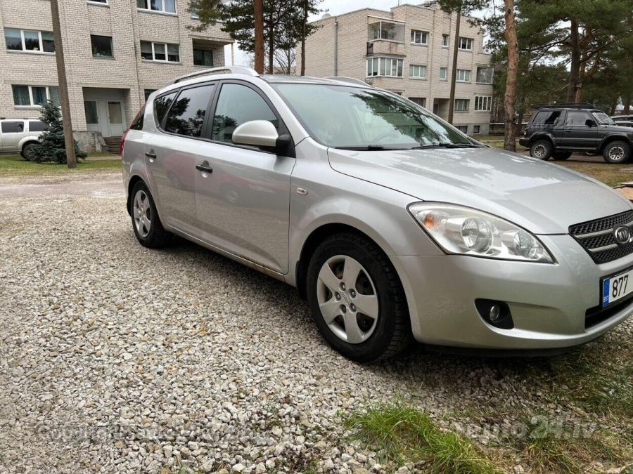 Pelēks Kia Ceed 2009 Tallina, ar dzinēja tilpumu 1.60 L un nobraukumu 134 tūkst. km par 2000 €, foto 2 vietnē AUTOMOTO.COM.LV