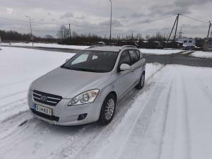 Grey Kia Ceed 2009 in Kaunas, with an engine capacity of 1.59 L and mileage of 200 thousand km for 1999 €, photo  on AUTOMOTO.COM.LV