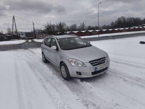 Grey Kia Ceed 2009 in Kaunas, with an engine capacity of 1.59 L and mileage of 200 thousand km for 1999 €, photo 2 on AUTOMOTO.COM.LV