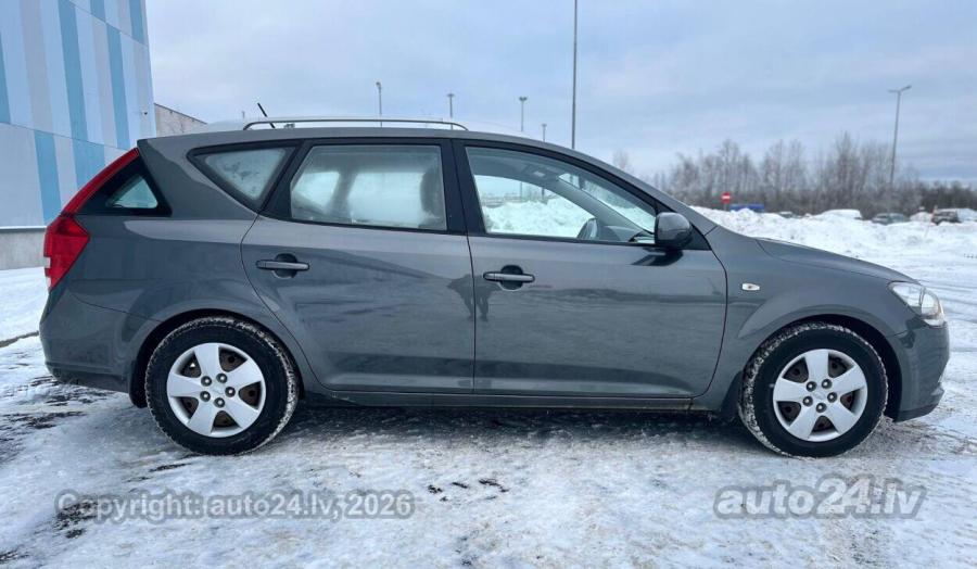 Grey Kia Ceed 2009 in Tallinn, with an engine capacity of 1.60 L and mileage of 169 thousand km for 2999 €, photo 6 on AUTOMOTO.COM.LV