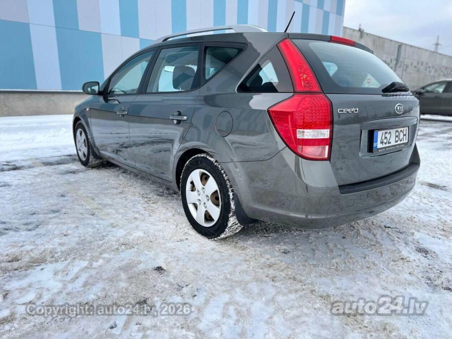 Grey Kia Ceed 2009 in Tallinn, with an engine capacity of 1.60 L and mileage of 169 thousand km for 2999 €, photo 9 on AUTOMOTO.COM.LV