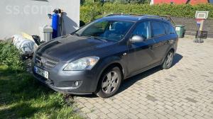 Grey Kia Ceed 2009 in Riga, with an engine capacity of 1.60 L and mileage of 361 thousand km for 950 €, photo  on AUTOMOTO.COM.LV